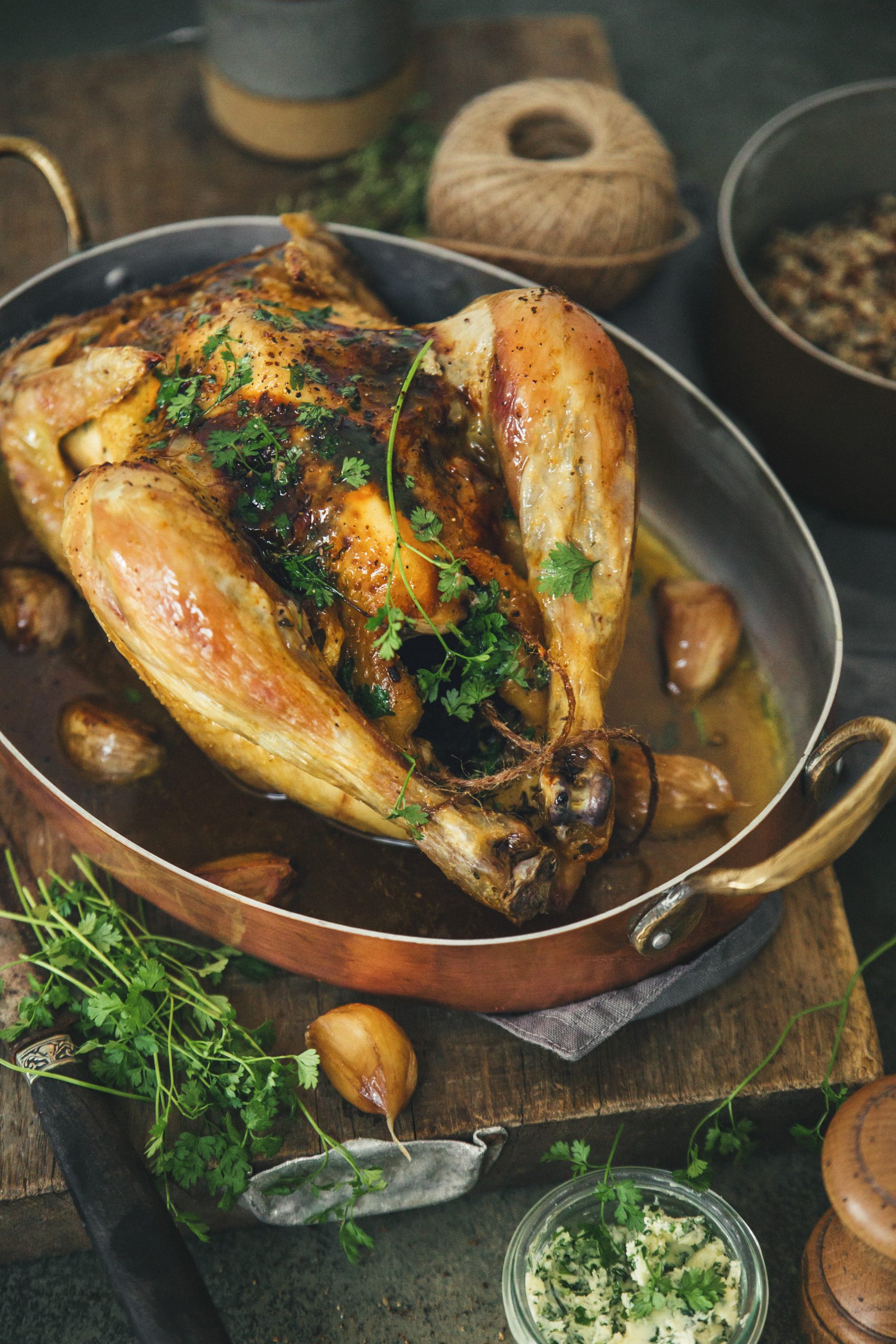 Recette poulet rôti au beurre d'herbes