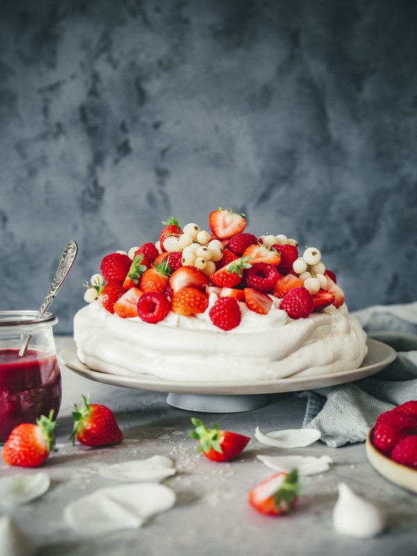 pavlova aux fruits rouges, chantilly - fresh.