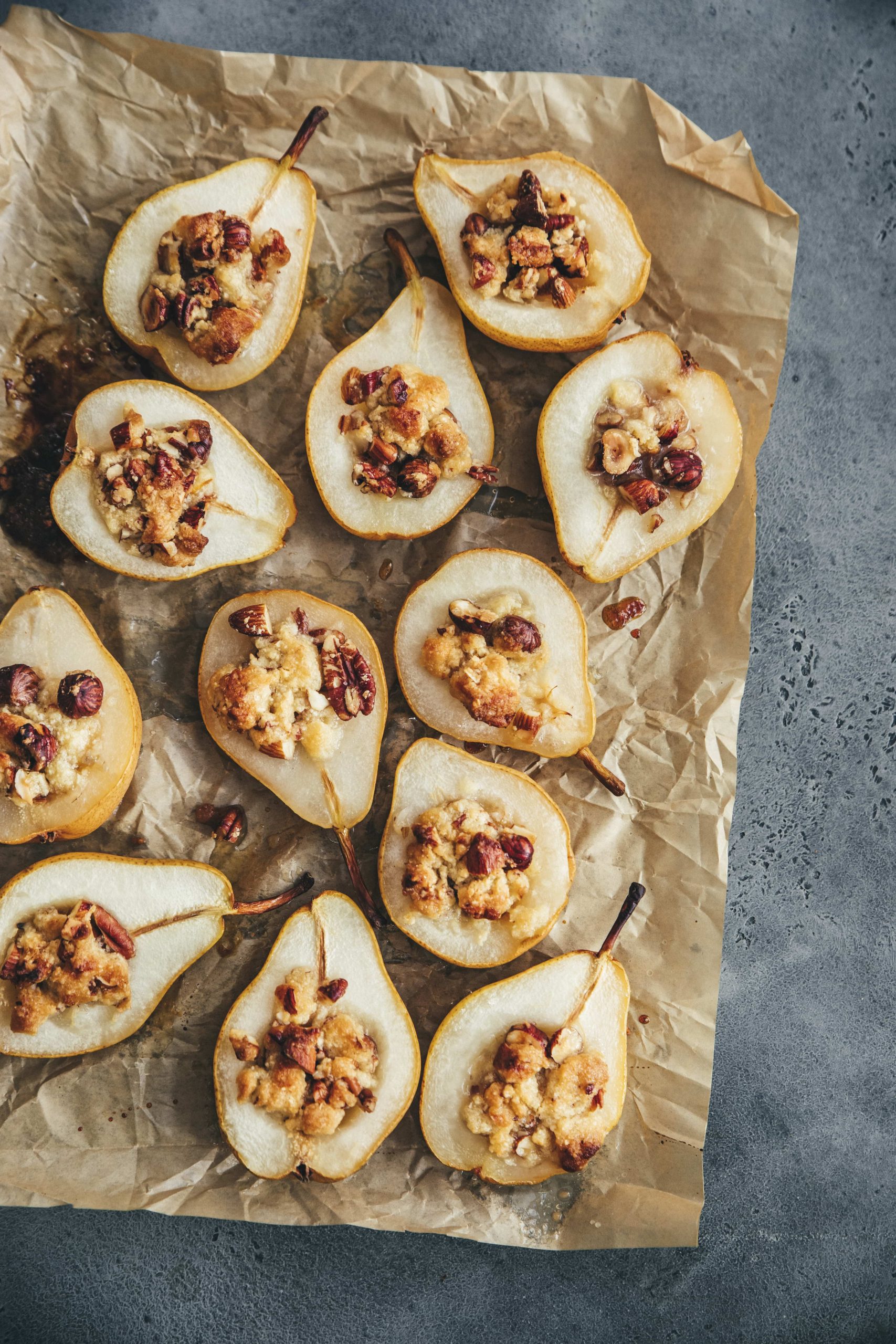 Recette poires rôties au miel et aux fruits secs - fresh. Au service du ...