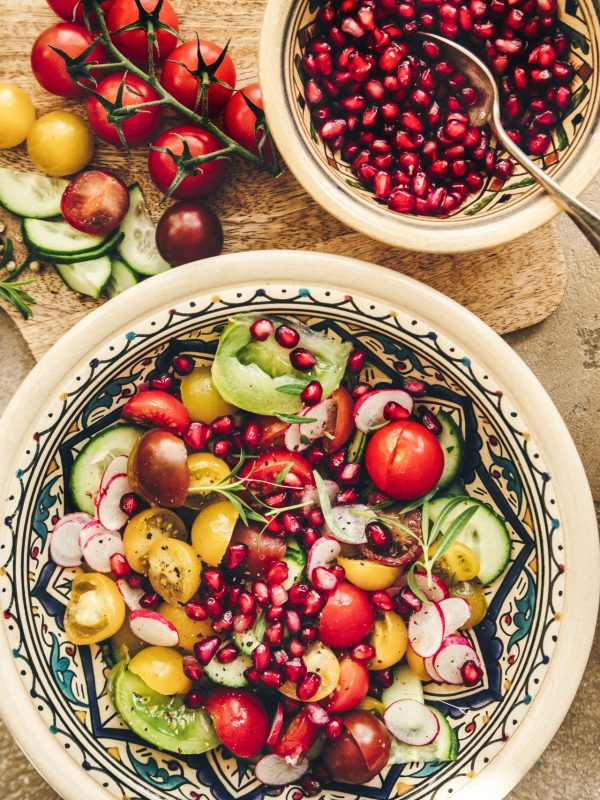Recette salade fraîcheur de concombre, tomates, radis et grenade