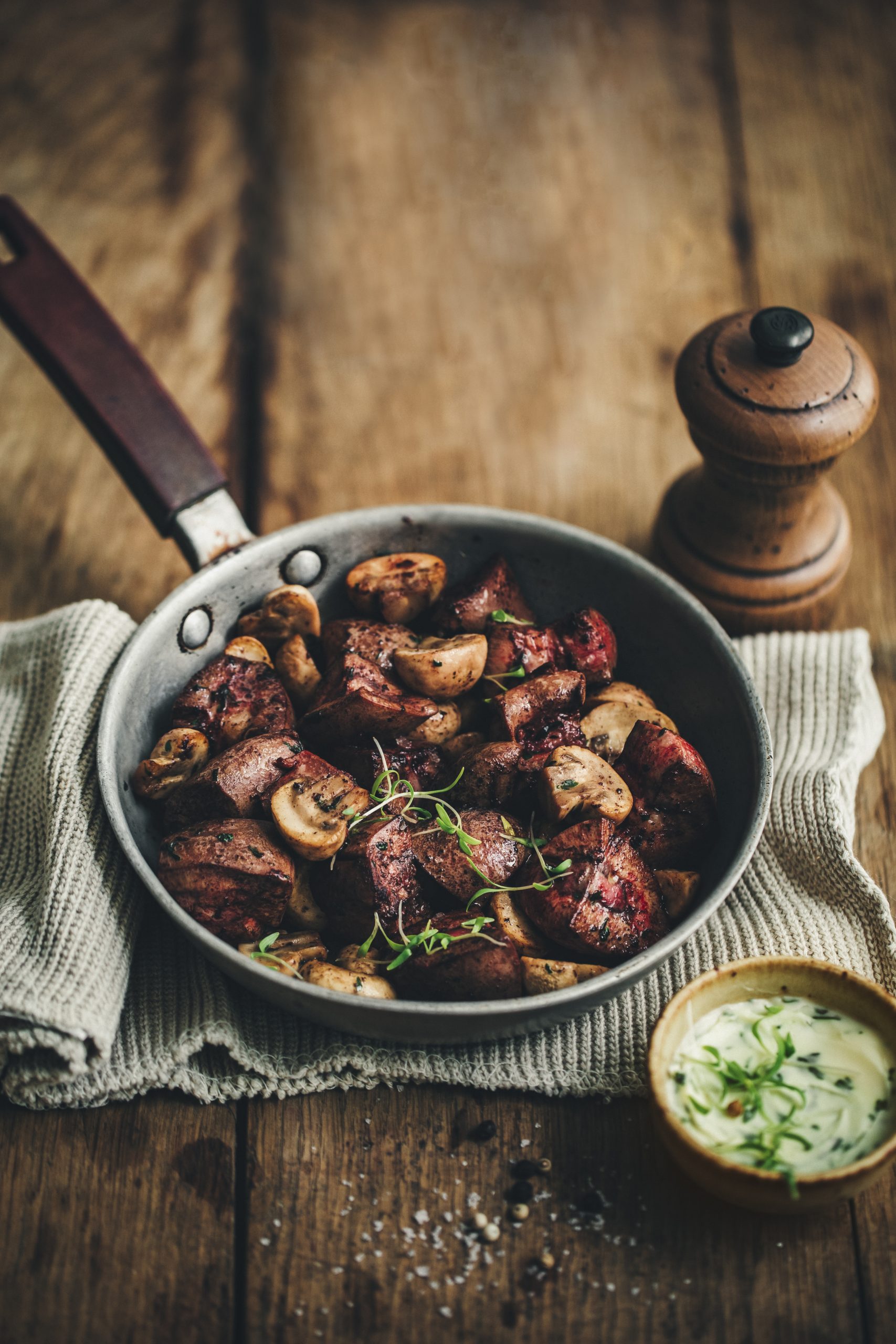 Recette Rognons de porc aux champignons et beurre persillé
